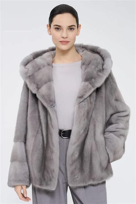 Норковая шуба с капюшоном Снежная Королева 754375003 цены в Москве купить одежду каталог фото