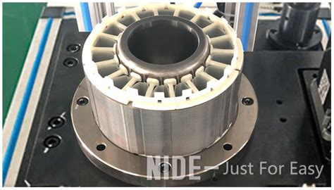 자동 모터 고정자 종이 절단 및 삽입 장비 의 고품질 자동 모터 고정자 종이 절단 및 삽입 장비