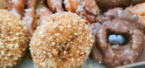 Krinkle Donuts Updated June 2025 45 Photos And 72 Reviews 710 W