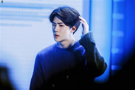 电脑壁纸吴世勋 千图网