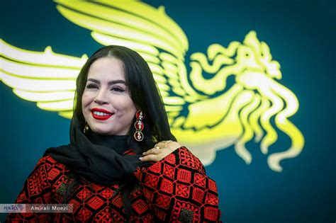 خبرآنلاین تصاویر شریفی‌نیا و آزیتا حاجیان با حضور ملیکا در فتوکال