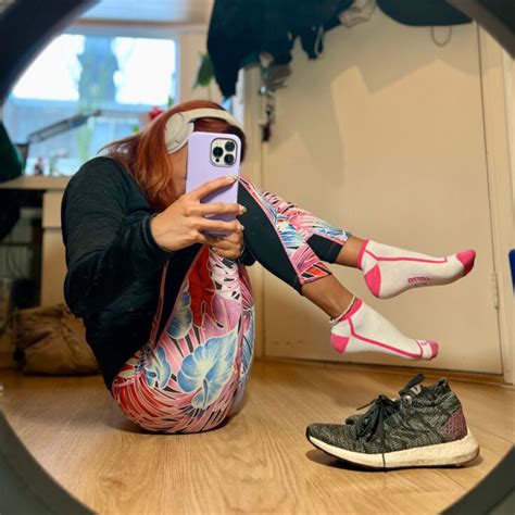 Ona Trazi Njega Mali Oglasi I Prodavnice Goglasi Com