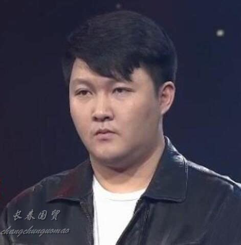 关羽陆树铭27岁儿子首曝光 是一名90后新锐导演