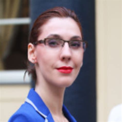 Sibel Oktay Fashion Consultant Sibel Oktay Moda Tasarım Ve Marka