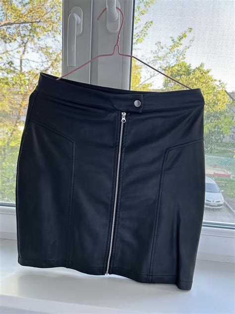 Кожаная юбка — цена 250 грн в каталоге Миди юбки Купить женские вещи по доступной цене на Шафе