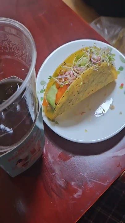 이랬는데 요래됐슴당~🌮 멕시코음식 토르티야 고기 야채 파인애플 치즈소스 타코 Youtube