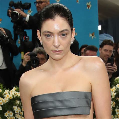 Lordes Nsfw Vinyl Insert For Virgin Album