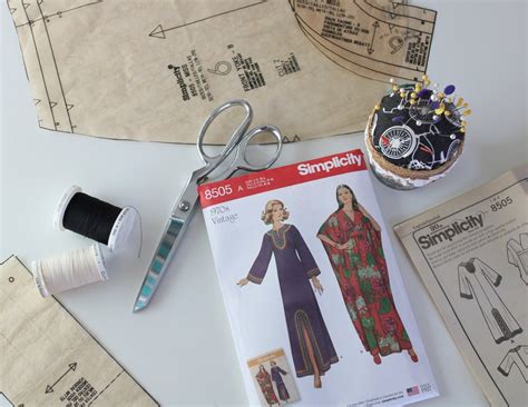 Simplicity 8505 Caftan Sewing Pattern — Sewing To The Moon