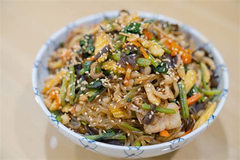 料理記錄韓式炒雜菜 韓式炒冬粉簡單作法超好吃 感覺就是韓國版的炒米粉啊 Ann媽 RT爸的旅行生活日誌