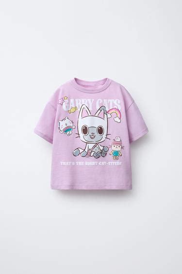 Playera Relieve Gaby´s Dollhouse ® Dream Works Lila Zara Mexico