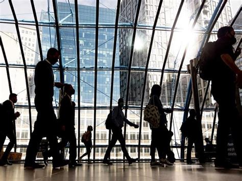 42 भरतय करमचर अगल सल नकर बदलन क तयर PwC सरव 42 indian employees ready to