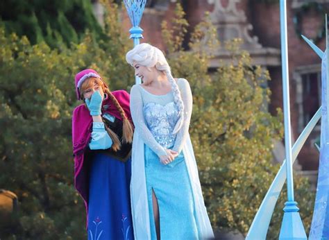 Pin By 2trh2 On Anna Face Character Face Characters Face Elsa