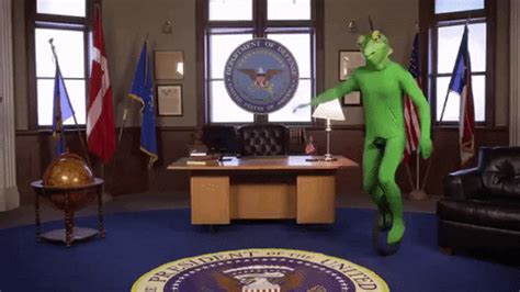 Here Come Dat Boi Tag Primogif