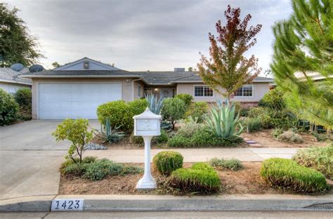 1423 W Chennault Ave Fresno Ca 93711 See Est Value Schools And More