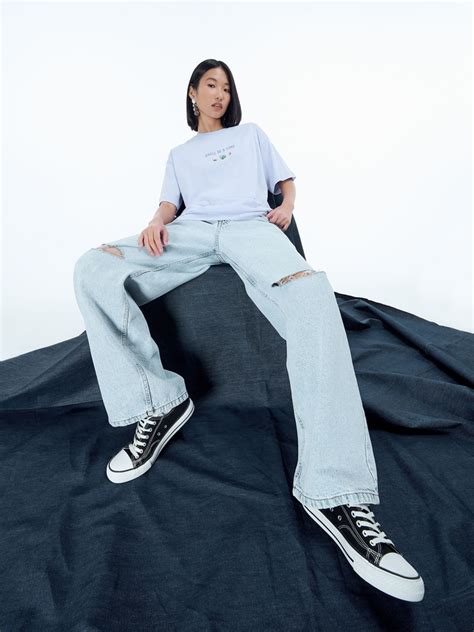 Джинсы Женский ТВОЕ светло голубой широкие Хлопок размер 44 Молния Пуговицы Средняя Карманы