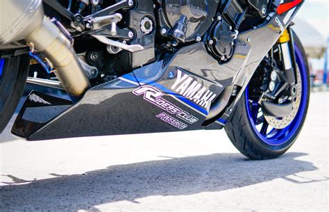Yamaha R1 R1m Airbox Tank Cover In Carbon Fiber