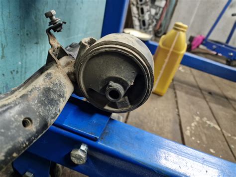 Подушки двигателя — Mitsubishi RVR (1G), 2 л, 1994 года | просто так ...