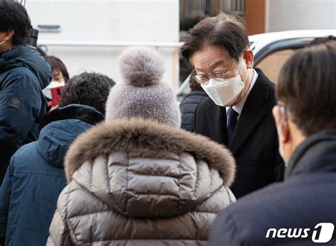 사진으로 보는 문재인 대통령 행보 국민의힘 `이재명 文心보다 양심이 먼저…죄 없다면 檢 출석하라` Zum 뉴스