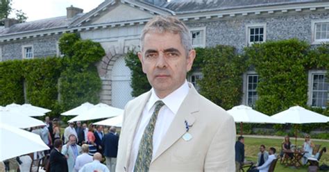 미스터 빈 맞아로완 앳킨슨 심각한 표정의 사진 공개