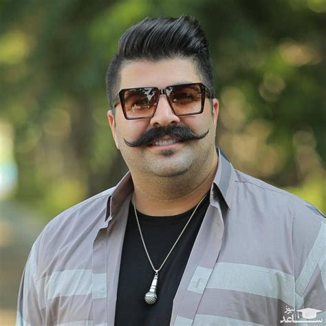 بهنام بانی در ورزشگاه سانتیاگو برنابئو دیده شد آقای خواننده تغییر شغل دادعکس