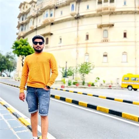 Harsh Brahmbhatt Iharshbarot29 • Threads Say More