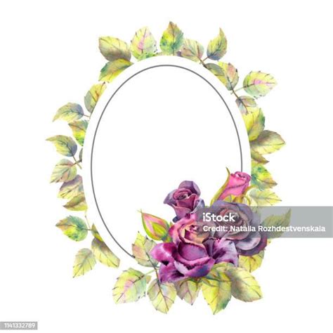 어두운 장미 꽃 녹색 잎 기하학적 인 골드 프레임에 조성 물 결혼식 꽃의 개념입니다 타원형 프레임입니다 꽃 포스터 초대장입니다 인사말 카드 또는 초대장의 디자인에 대 한