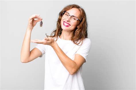 Premium Photo Hispanic Pretty Young Woman Holding A Cockroach Disease Concept