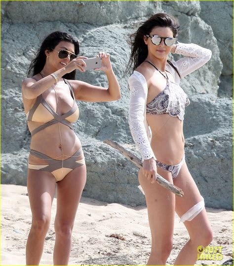 Kourtney Kardashian And Kendall Jenner Pose For Bikini Pics Photo