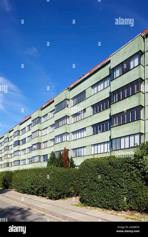 Functionalist Architecture Functionalist Architecture