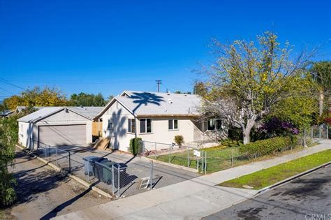 107 N Lowell St Lake Elsinore Ca 92530 Redfin