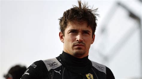 Още часове на симулатора за Леклер