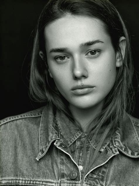 Cécile Select Paris Select Model Management
