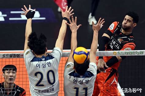 레오 내 공격은 막기 힘들어~ [포토]