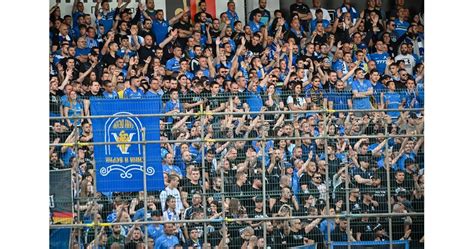 Фенове на Левски печатат фалшиви билети