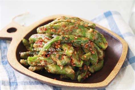 꽈리고추무침 제철 맛있는 밥반찬 이네요~