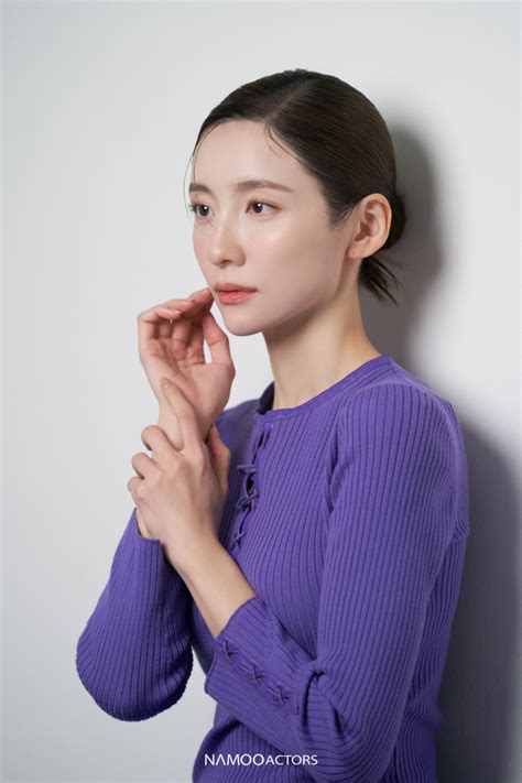 [배우] 박지현 뷰티 화보 비하인드 컷 17p 촬스의 이슈와 유머