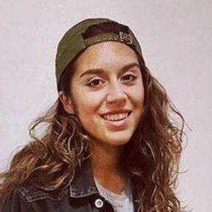 Chelcee Grimes Age Family Bio Famous Birthdays