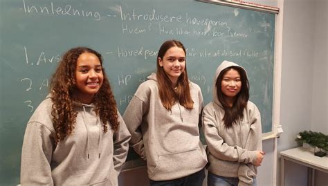 India 15 Frida Sofie 15 Og Line 14 Er Ruseksperter Og Underviser