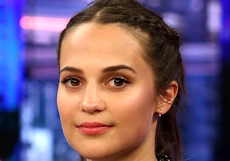 تصاویر؛ عکس های شخصی، زندگی خصوصی و بیوگرافی آلیشیا ویکاندر