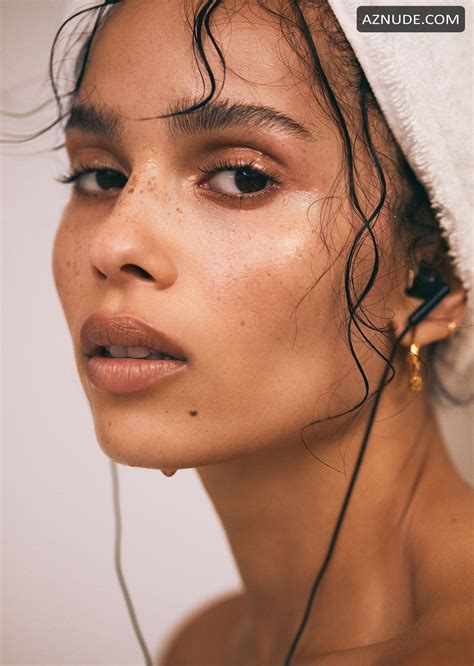 Zoe Kravitz Sexy In The Cover Of Rolling Stone Magazine 2018 Aznude