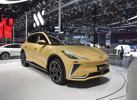 آی ام Ls7؛ شاسی بلند 75 هزار دلاری چینی با حس استون مارتین عکس