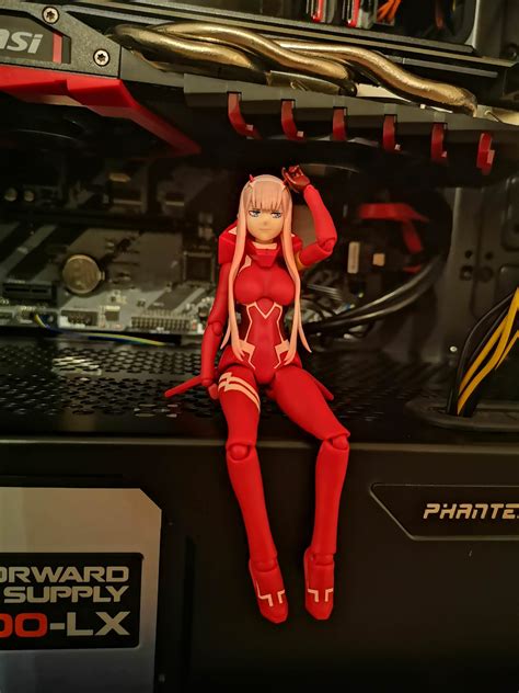 Smug Zero Two Invaded My Pc And Wont Leave R Darlinginthefranxx