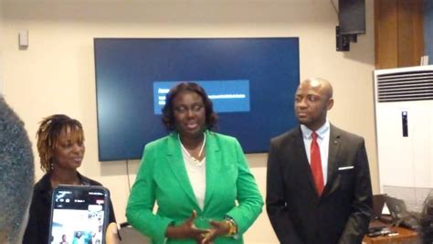 Côte Divoire Docteur Amin Renée Yolande Devient La Première Femme