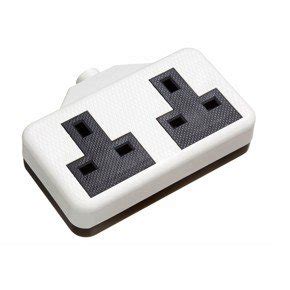 13A RUBBER TWIN EXTENSION SOCKET