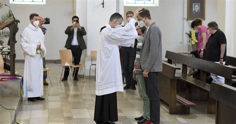 Amid Opposition Vatican Says Blessings Of Same Sex Couples Not Endorsement Of Homosexuality