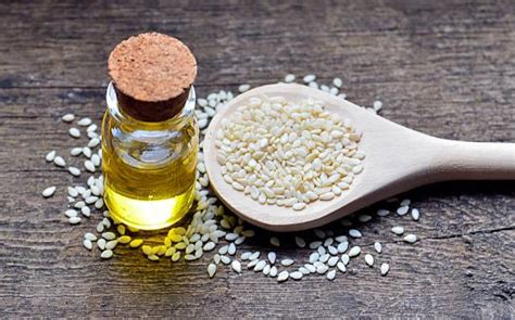 Sesame Oil 7 Best Sesame Oil Substitute And Their Uses Healthy Vivacity
