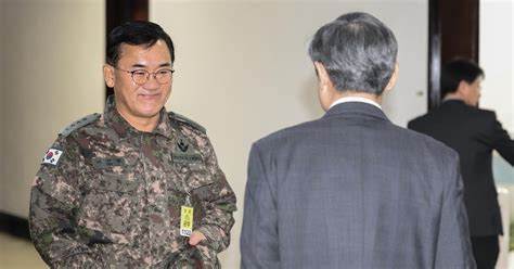 방첩사 여인형 사진 어찌할꼬 전두환 게시·김재규 누락[신대원의 軍플릭스]