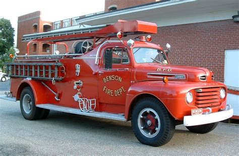 1950 Ford Fire Truck W Howe Pumper Fire Trucks Fire Trucks Pictures