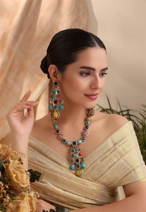 Sabya Cabochon Set Myrivaaz