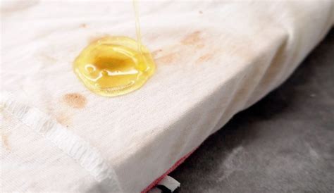 Як позбутися жирних плям з одягу 8 перевірених способів Spiker Club